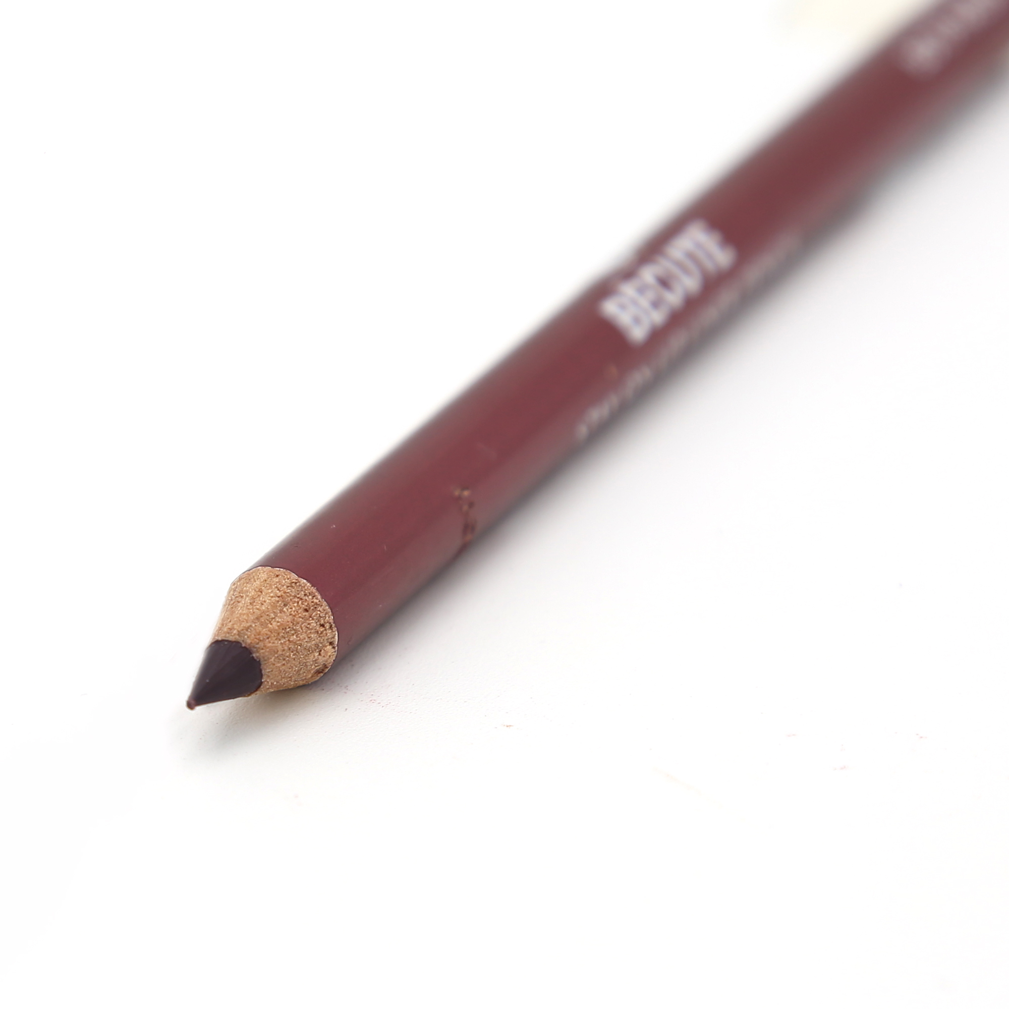 STAY ON LIP PENCIL ( 01 #R-BC18 - Becute Cosmetics